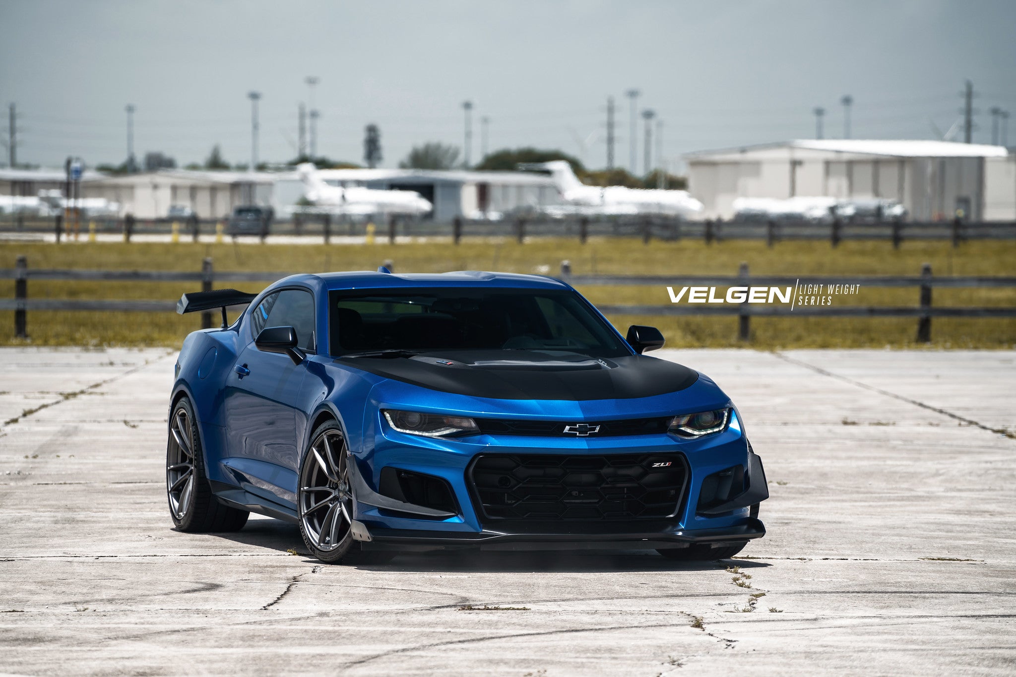Chevy Camaro ZL1 1LE Velgen Light Weight Series VF5 Gloss gunmetal 20x ...