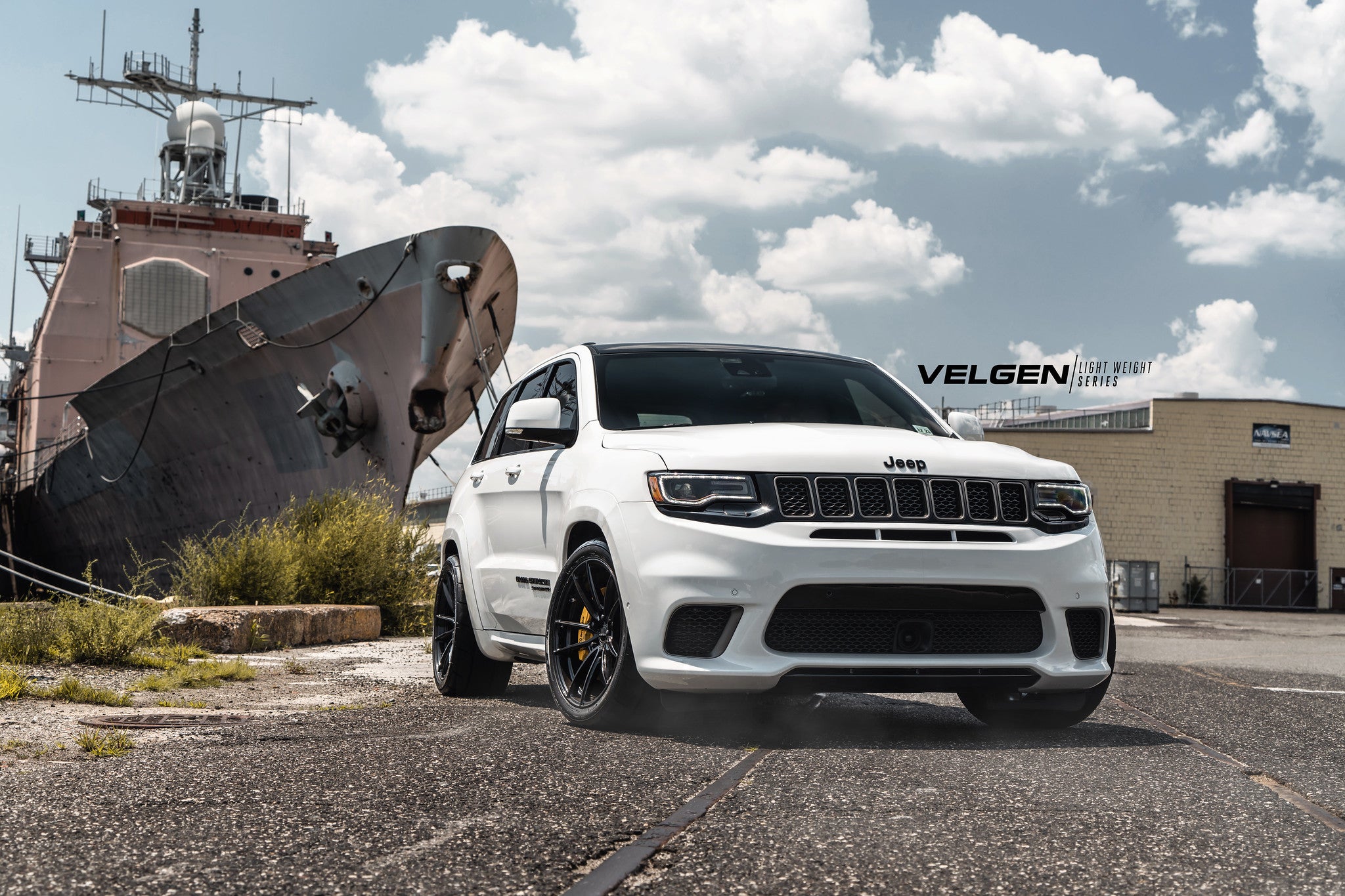 Jeep Grand Cherokee Trackhawk 950 HP Lowered Eibachs Velgen Light Weig ...